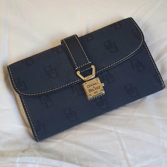 Dooney & Bourke | Bags | Dooney And Bourke Wallet With Clasp Closure ...